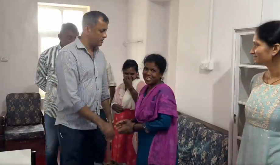 Visited Suresh, a wild elephant attack victim at the Ammathi Hospital ...